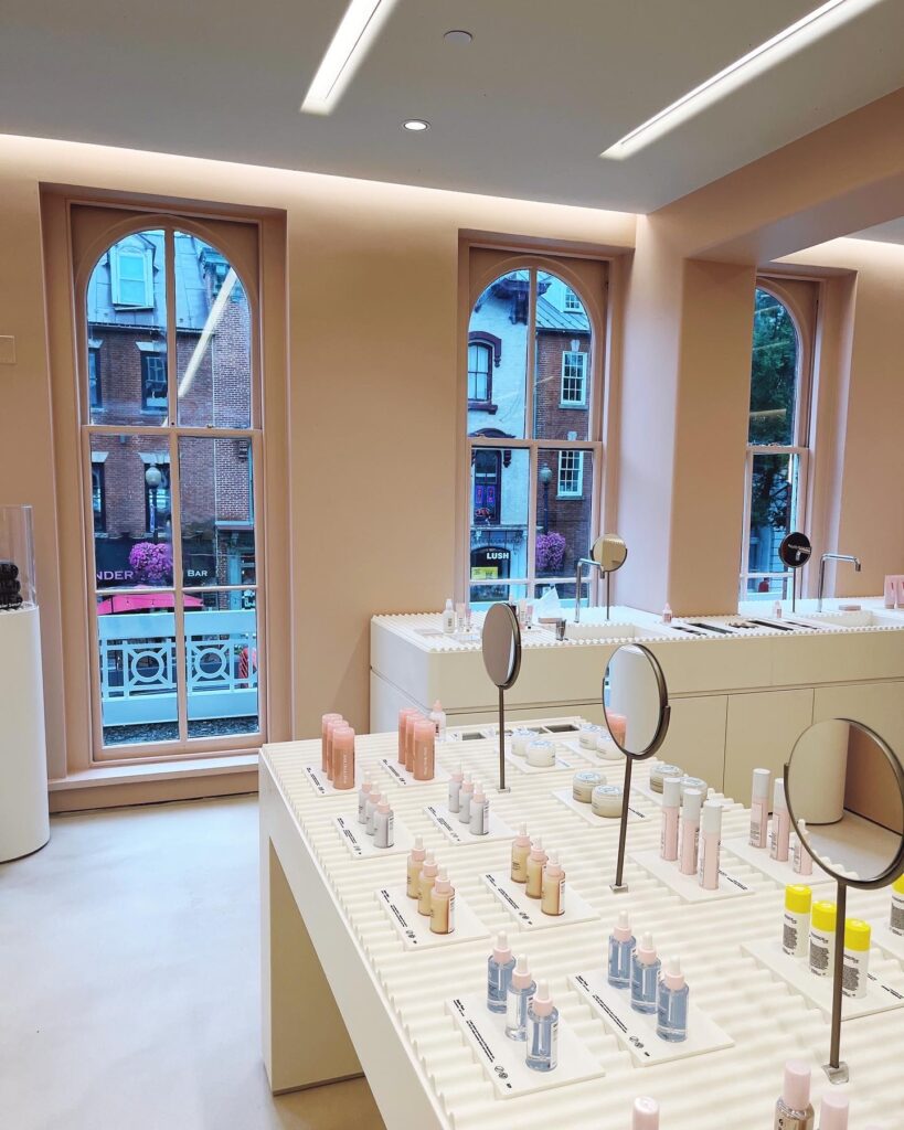 Inside The New Glossier DC Store - The Beauty Minimalist