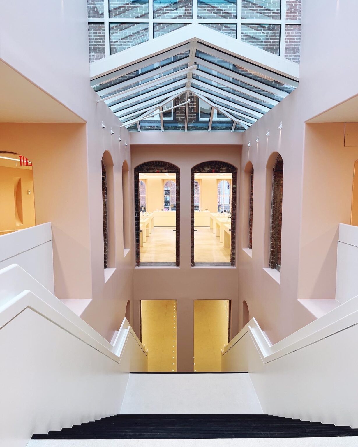 Inside The New Glossier DC Store - The Beauty Minimalist
